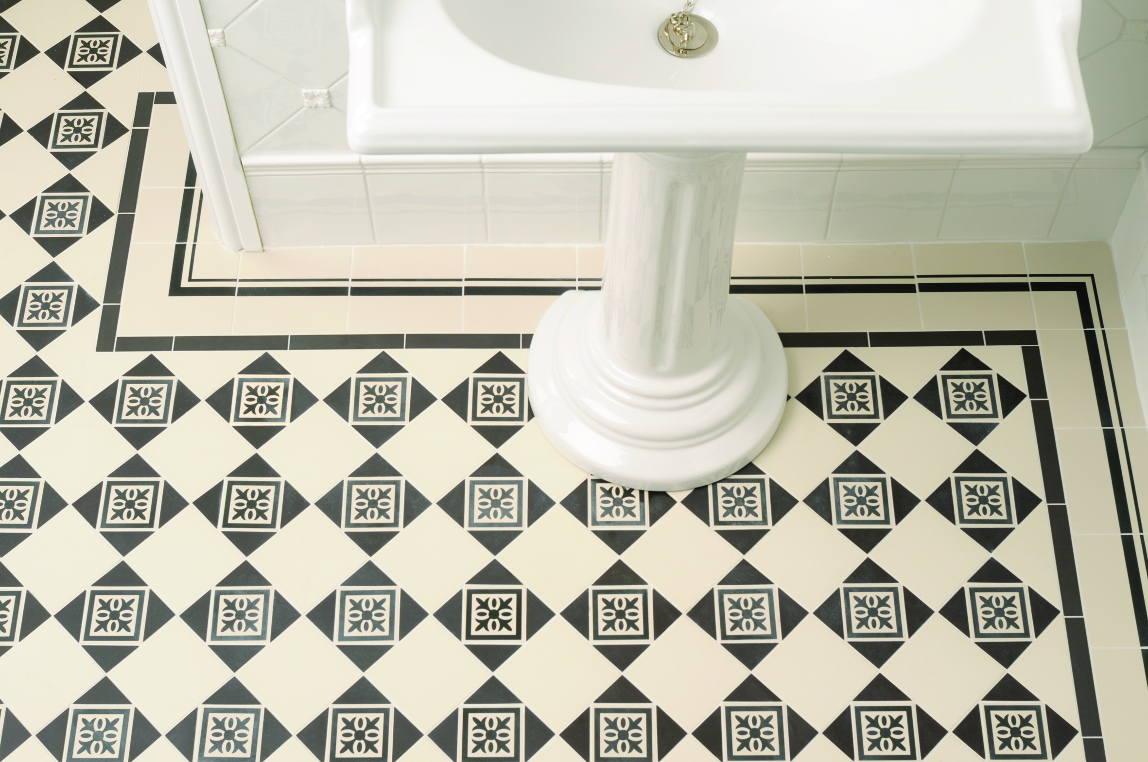 Victorian Border Tiles Surrey | Victorian Tile Emporium